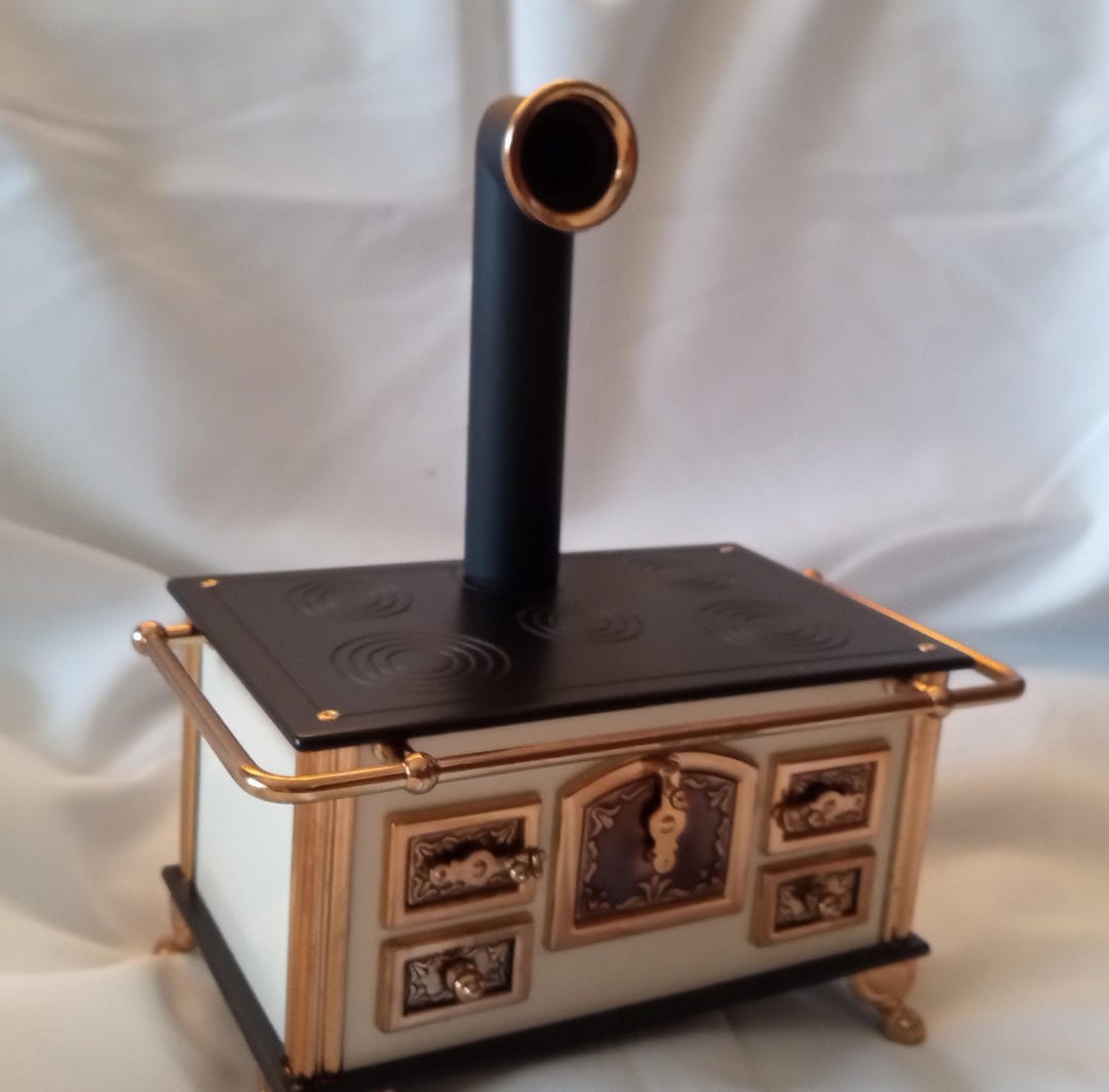 Vintage German Hennig Dollhouse Stove and Miniature Kitchen Accessories ...