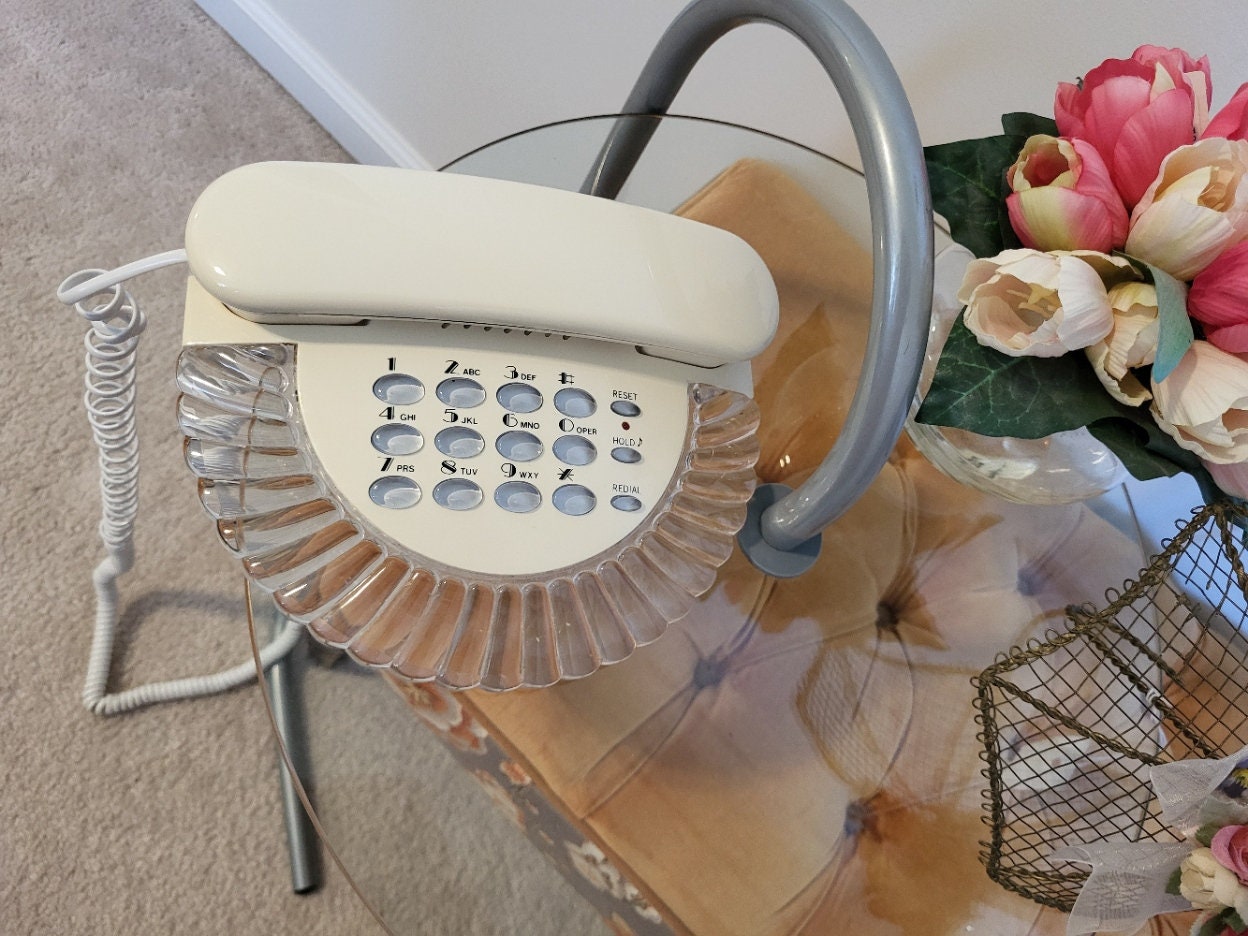 Retro Working Table-top Vintage Telephone Clamshell Design Cream Push ...