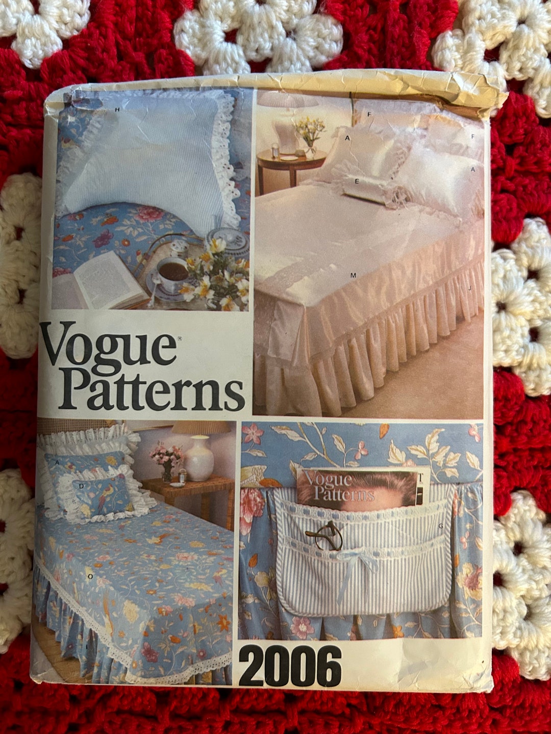 Vintage 1980's Vogue Pattern 2006 Bed Linen Package Pillows, Bed Caddy ...