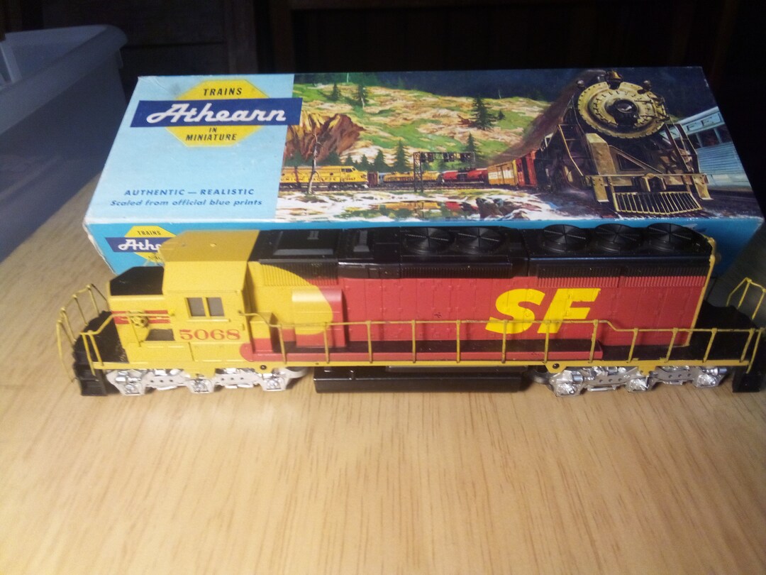 Athearn SD 40-2 HO Scale Diesel Road Locomotive #5068 - Etsy