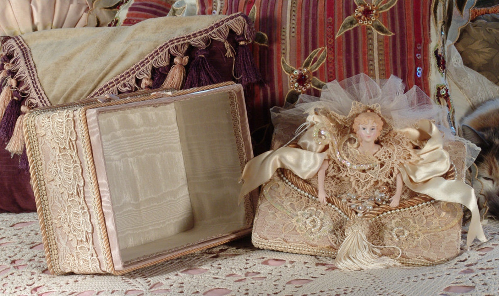 Victorian Keepsake / Trinket / Hat Box Large Square Vintage - Etsy