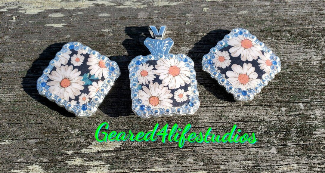 Daisy Bling Concho Set With Concho Pendant, Custom Conchos Daisy Design ...