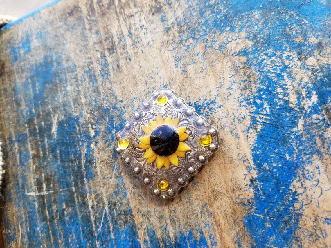 Sunflower Conchos Sunflower Tack Sunflower Concho Set - Etsy