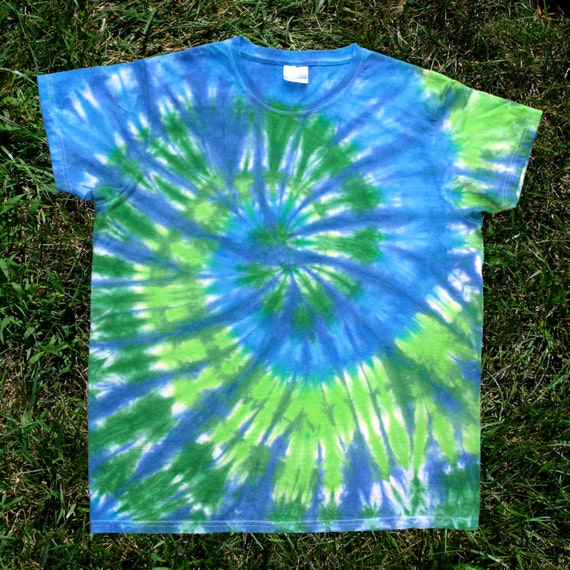 Blue and Green Ocean Spiral Tie-dye Women's Tee | Etsy