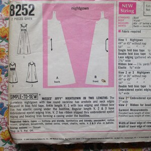 Vintage 1960s Simplicity Sewing Pattern 8252 Misses Jiffy Nightgown in ...