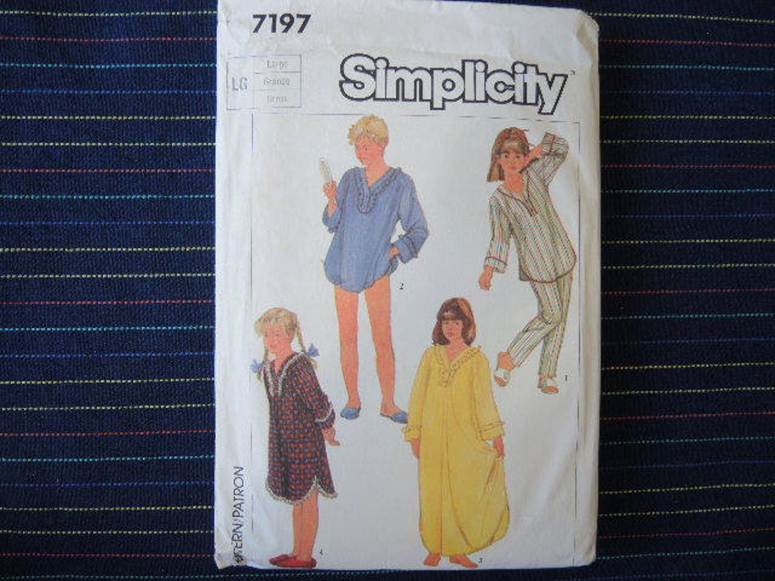 Vintage 1980s Simplicity Sewing Pattern 7197 Girls Pajamas and ...