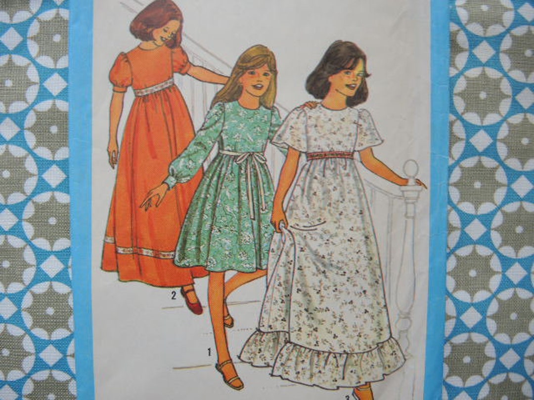 Vintage 1970s Simplicity Sewing Pattern 8323 Girls Dress in Two Lengths ...