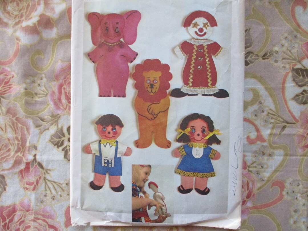 Vintage 1970s Simplicity Sewing Pattern 9739 Transfer Pattern for ...