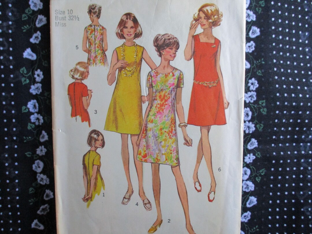 Vintage 1970s Simplicity Sewing Pattern 8882 Dress With 3 Necklines ...