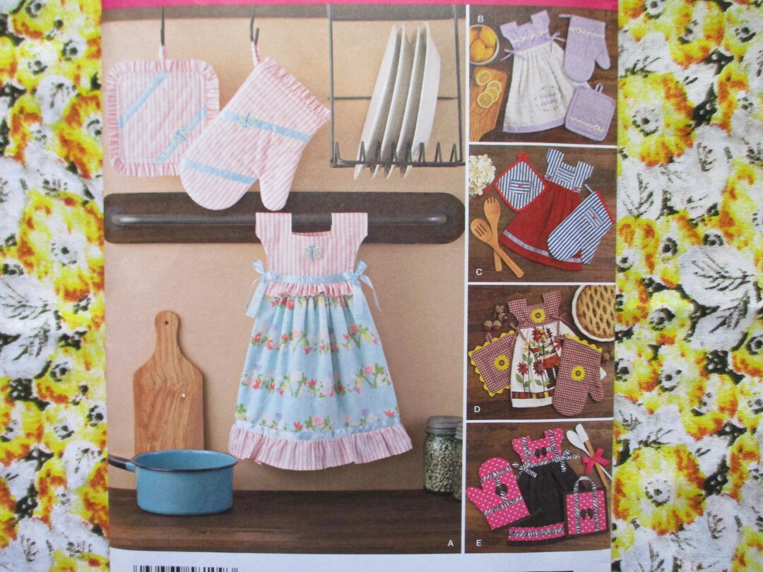 2010s Simplicity Sewing Pattern 8109 Kitchen Accessories Towel Dresses ...