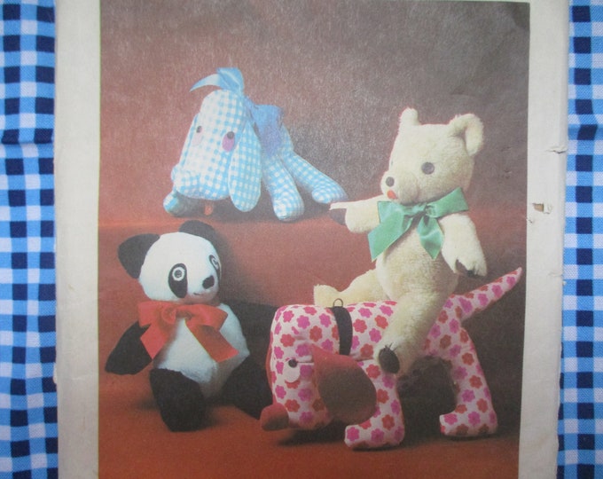 Vintage 1970s Simplicity Sewing Pattern 8908 Set of Stuffed Animals One ...