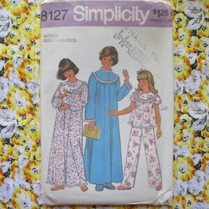 Vintage 1970s Simplicity Sewing Pattern 8127 Girls Nightgown Pajamas ...