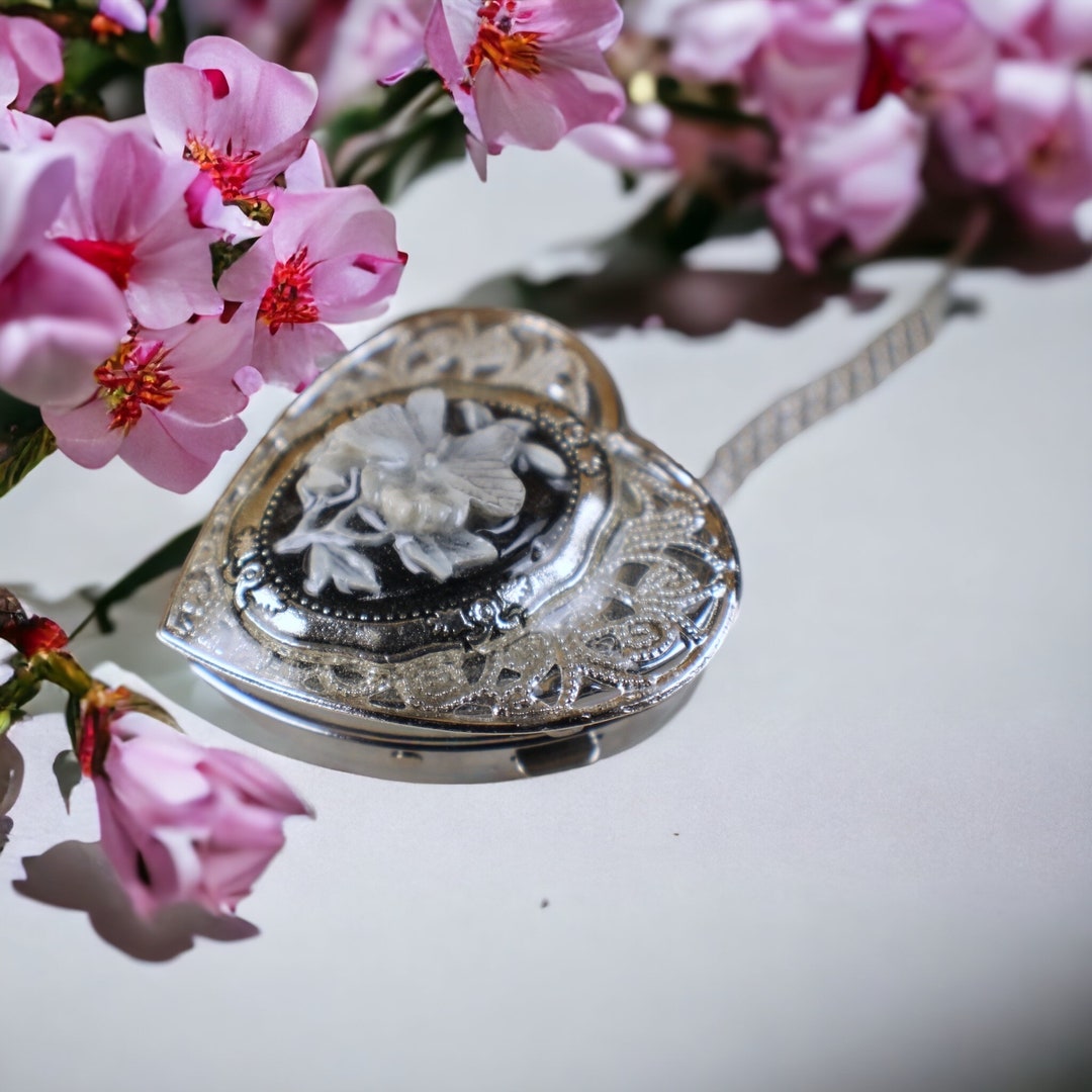 Butterfly Cameo Music Box Locket, Cameo Music Box Locket, Music Box ...