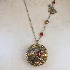 Red Crystal Butterfly Music Box Locket Round Music Box - Etsy