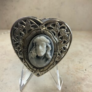 Cameo Music Box Locket, Music Box Necklace, Mini Music Box, Memorial ...