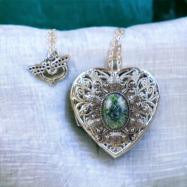 Musical Locket - Etsy