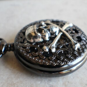 Skull and Crossbones Pocket Watch, Men's Black Mechanical Pocket Watch ...