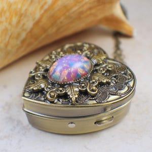 Pink Glass Opal Music Box Locket, Photo Locket, Music Box Locket, Music ...