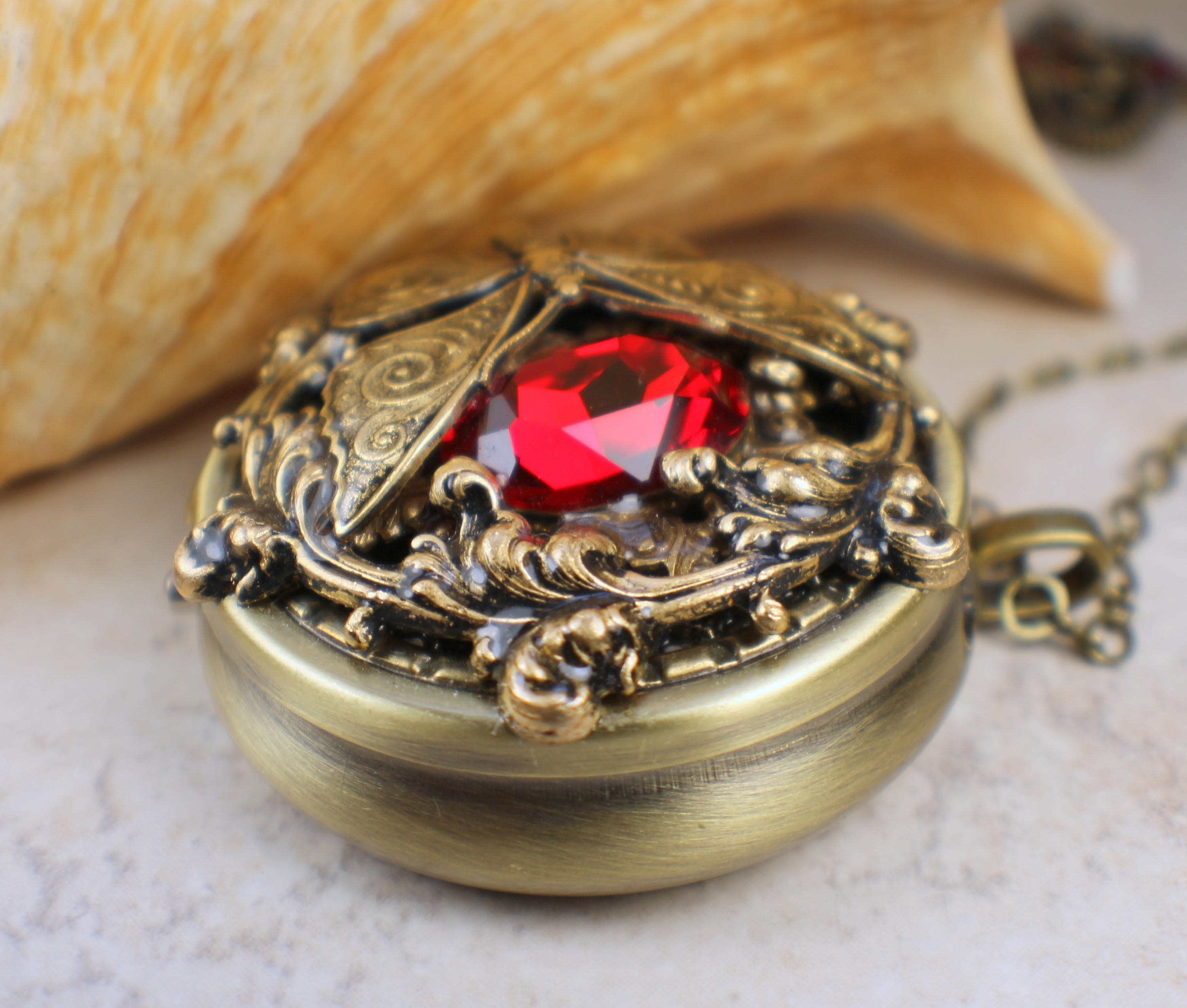 Red Crystal Butterfly Music Box Locket Round Music Box - Etsy