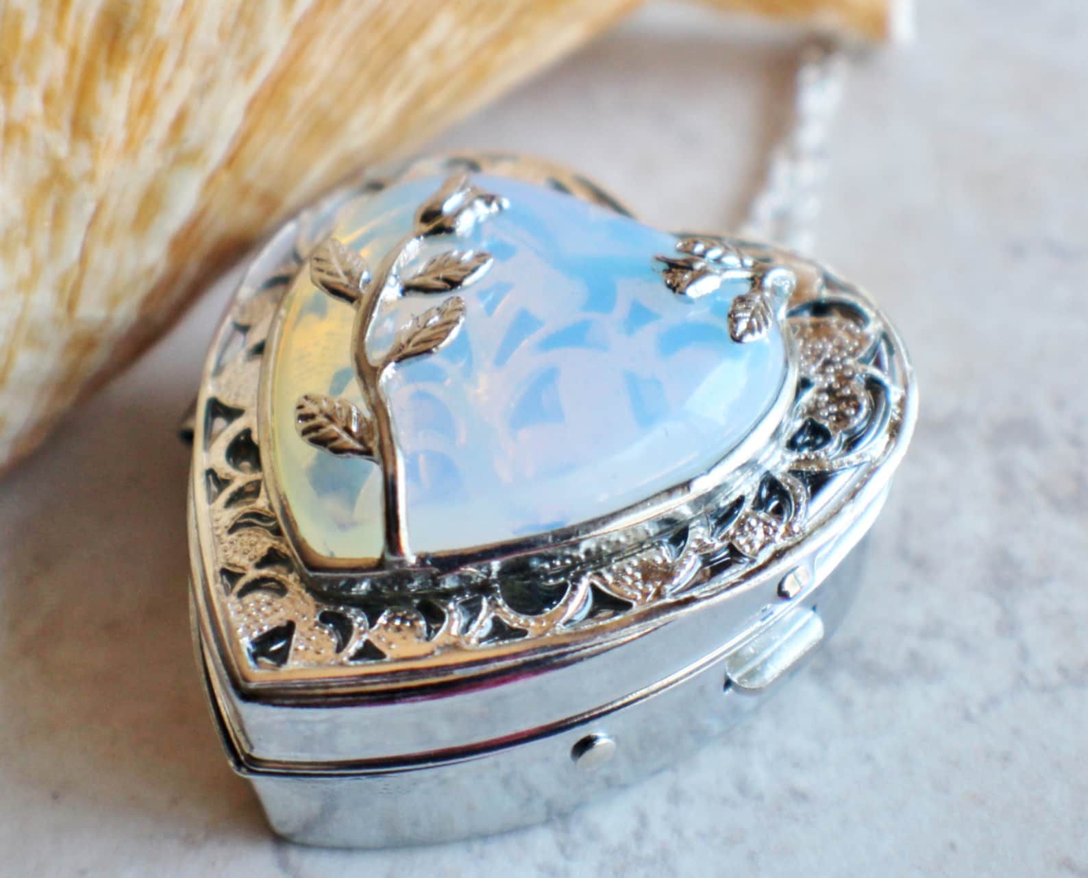 White Quartz music box locket Music box locket Music box | Etsy