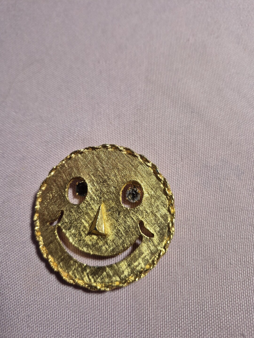 Vintage Smiley Face Brooch - Etsy