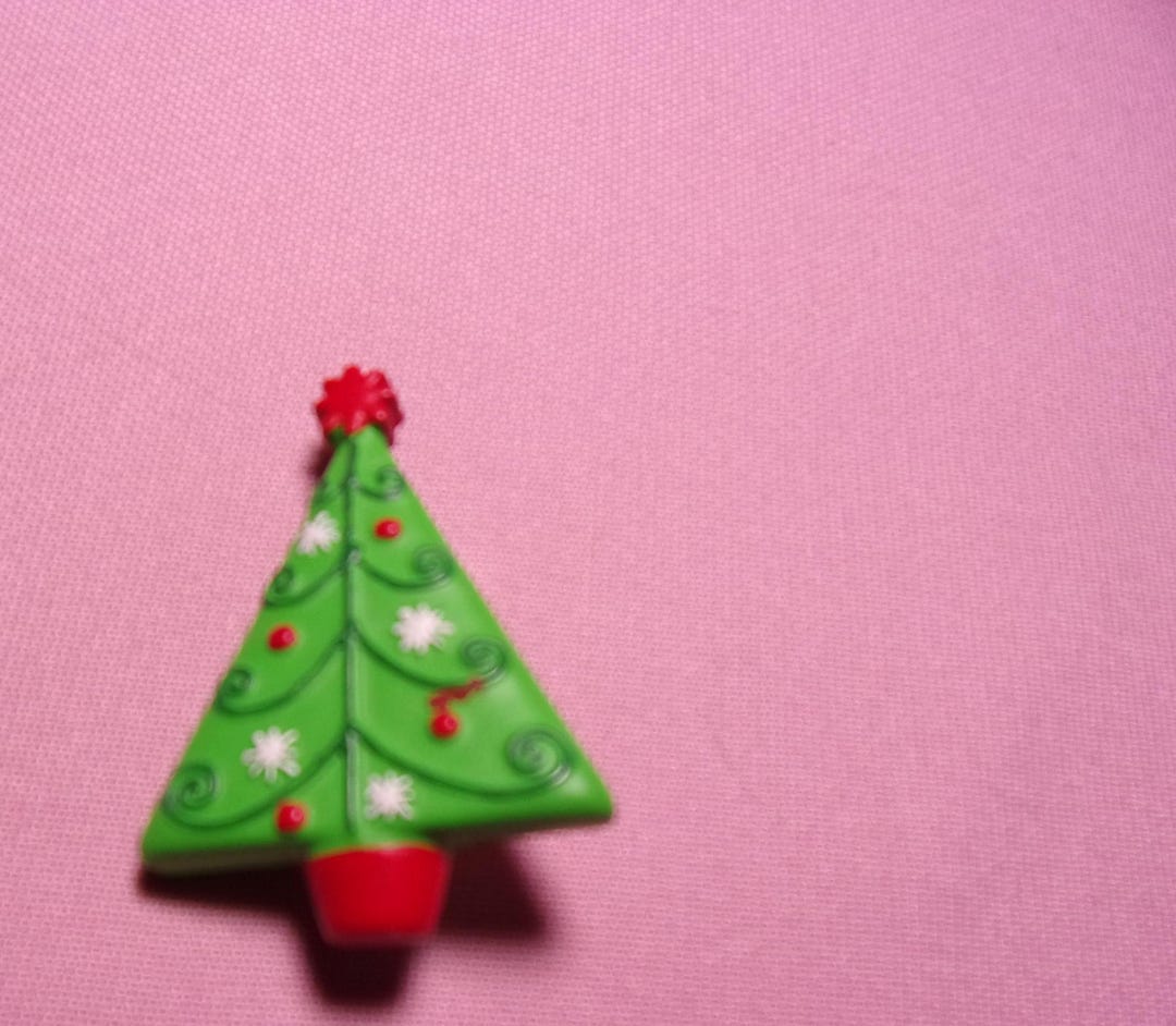 Vintage Christmas Tree Pin - Etsy