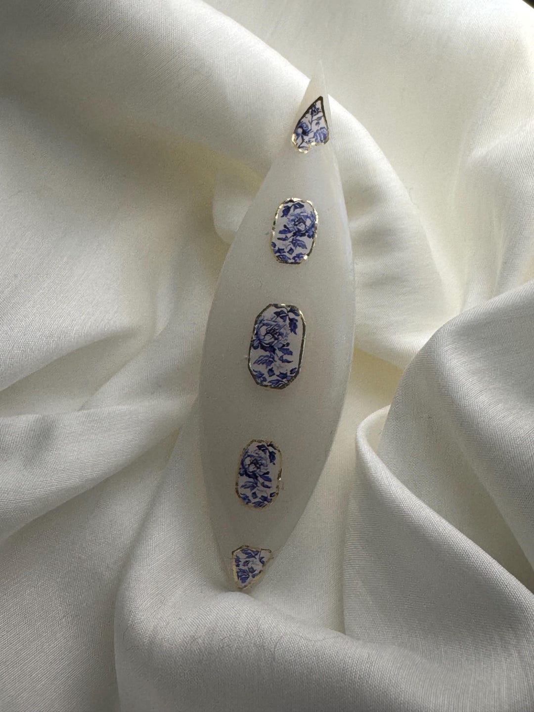 Porcelain - Hand Decorated Large Clover Style Tatting Shuttle - Shuttle ...