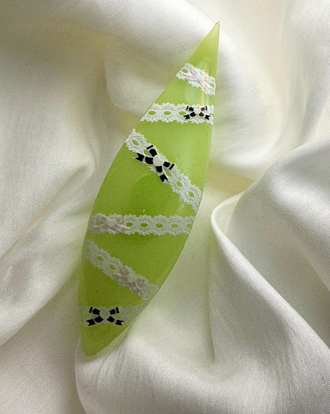 Hand Decorated Custom Tatting Shuttle, 77mm Universal Clover Style ...