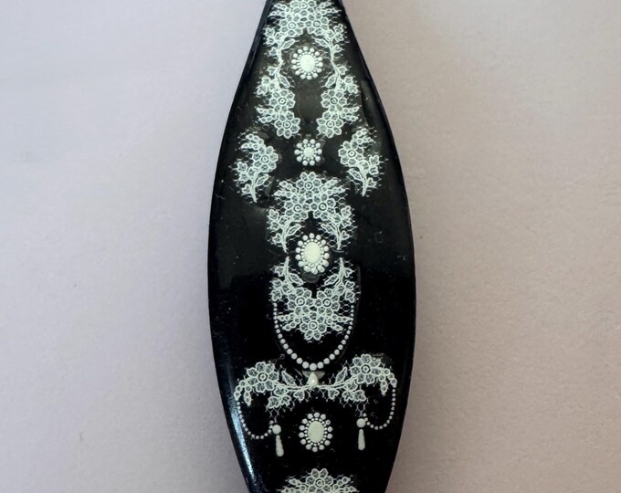 Applique - Hand Decorated Large Clover Style Tatting Shuttle - Shuttle ...