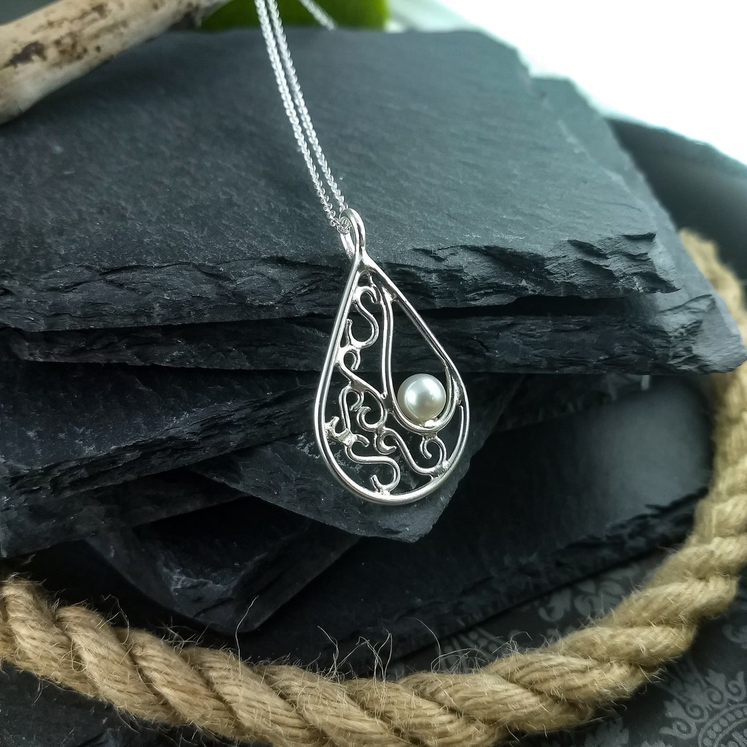 Teardrop Pendant, Teardrop Necklace, Silver Teardrop Jewelry, Dainty ...