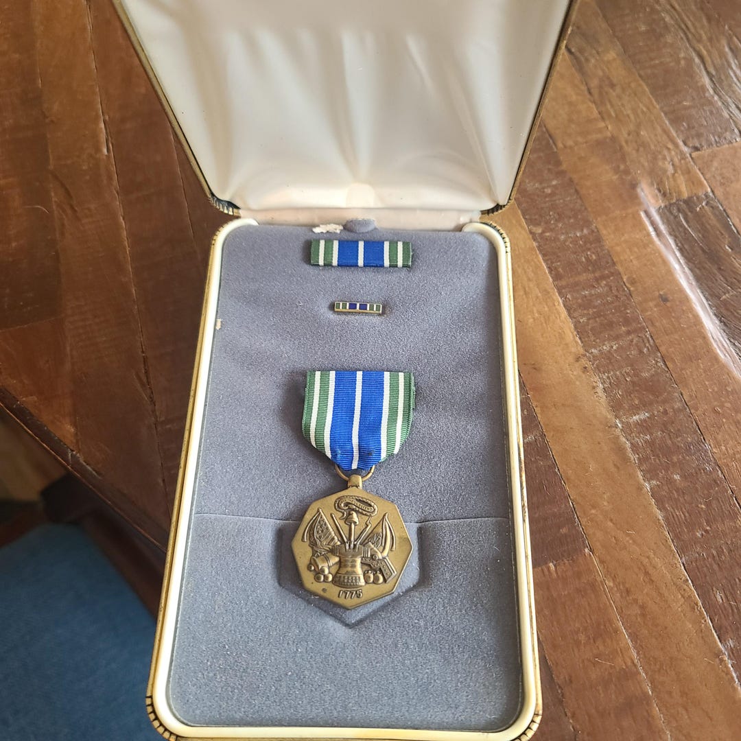 Cold War Era US Military Achievement Medal Set - Etsy