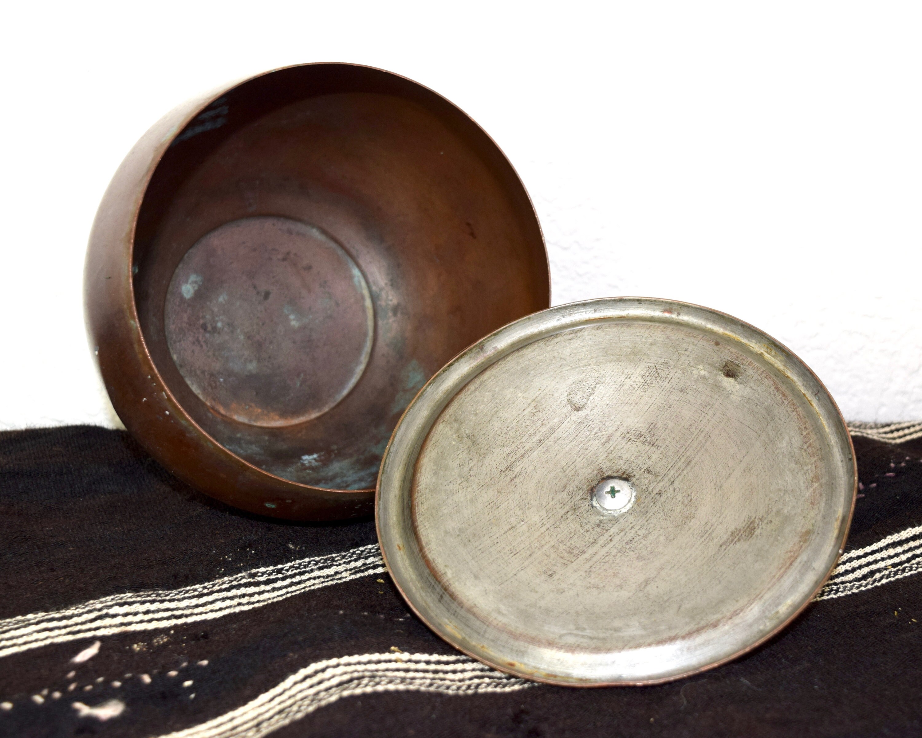 Mid Century Coppercraft Guild bowl with lid and bakelite handle ...