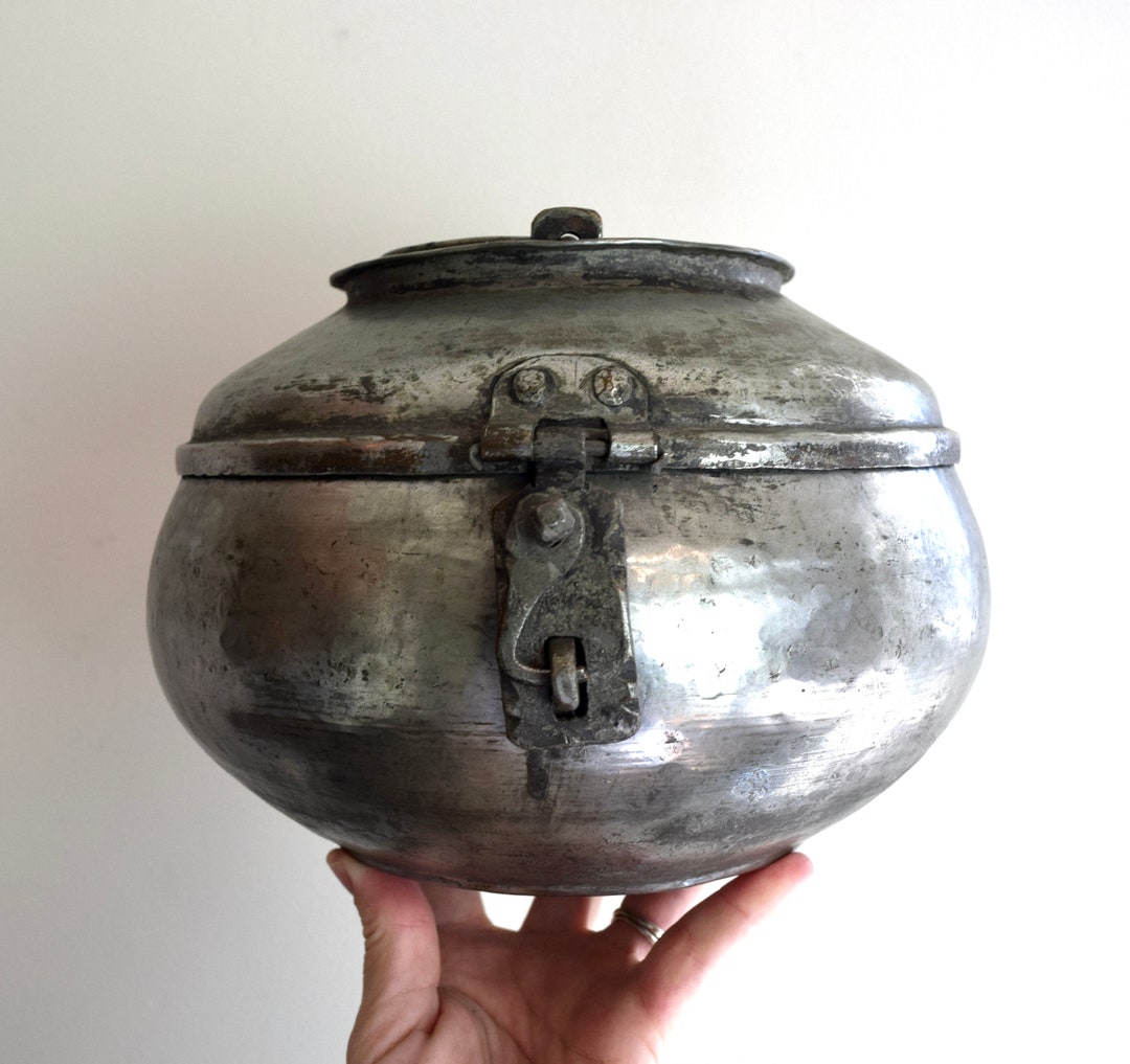 Vintage Middle Eastern Tinned Copper Pandan Box...pan Dan Box...paan ...