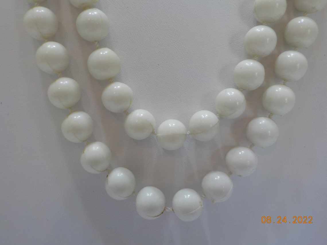 Vintage 22" White Beaded Double Strands Necklace (2896) 9mm Beads--hong ...