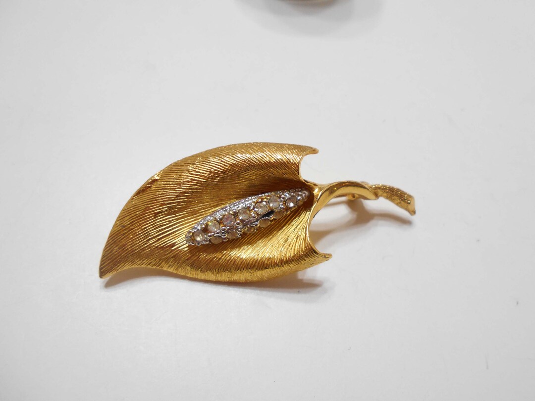 Gorgeous Vintage Dodd's Lily Brooch (1288) Loaded With Rhinestones - Etsy