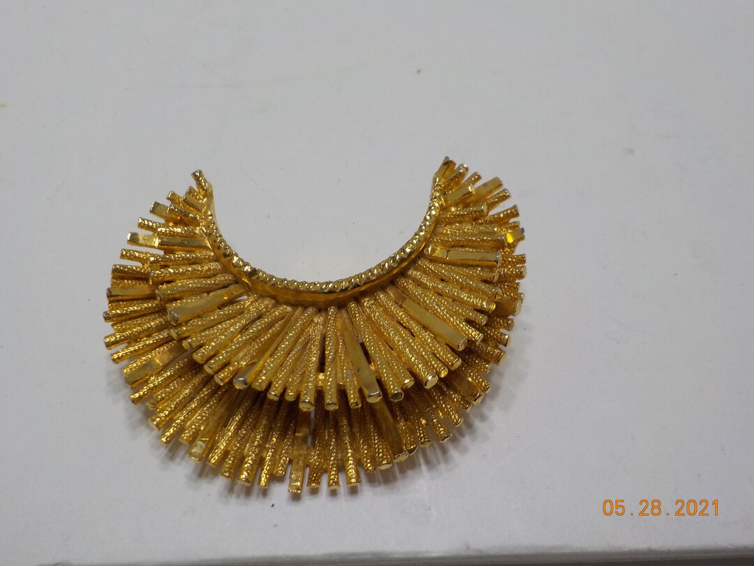 Vintage BSK Gold Tone Tiered Arch Brooch (9732) Satiny & Brushed Gold ...