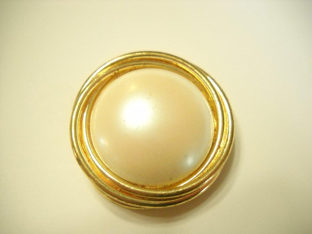 Vintage Round Faux Pearl Scarf Clip (9551) Germany - Etsy