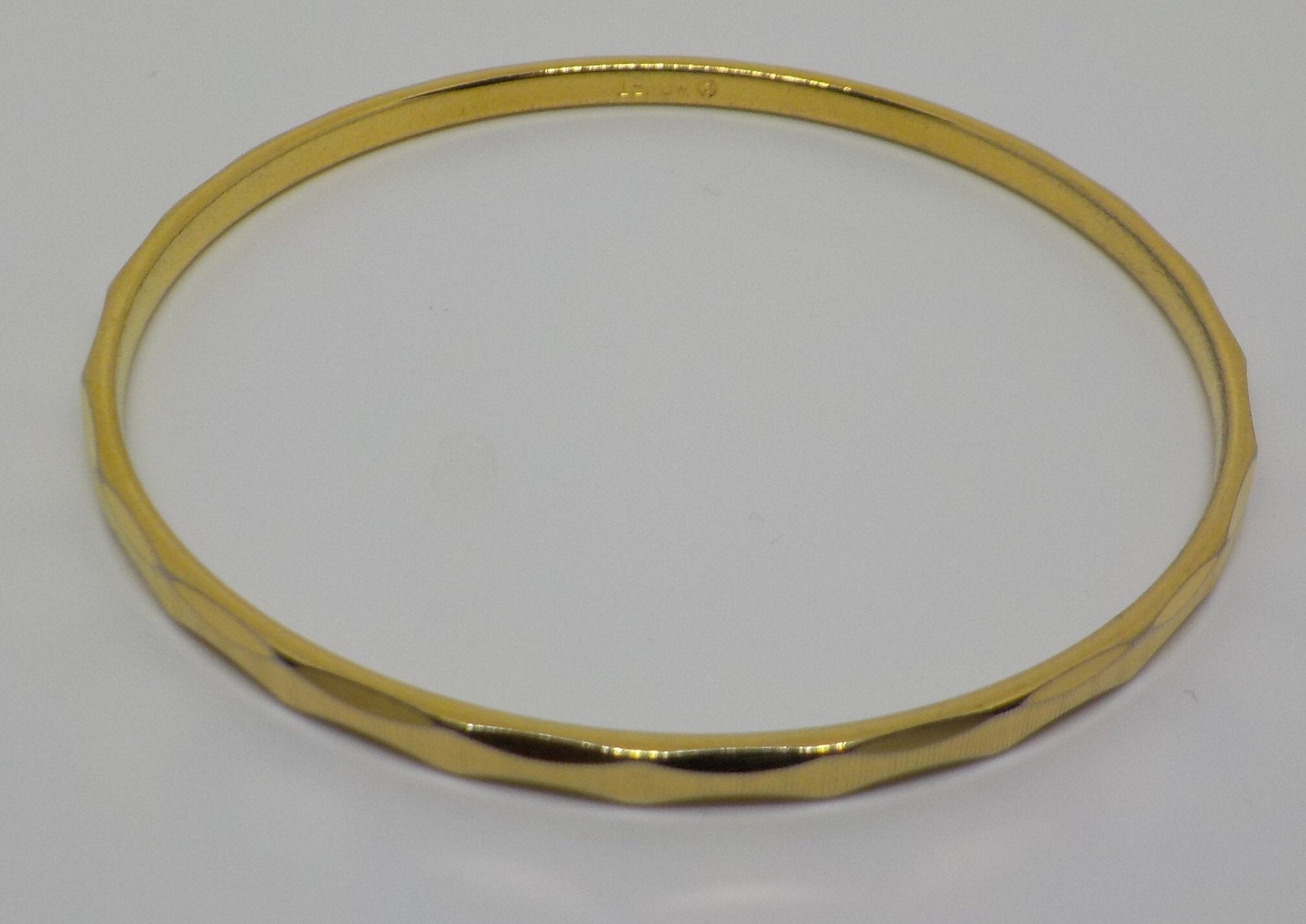Vintage Monet Gold Tone Bangle Bracelet (6159) Diamond Vintage Monet Gold Tone Bangle Bracelet (6159) Diamond