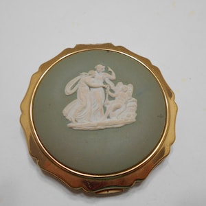 Vintage Stratton Green Wedgwood Compact 3390 Cupid - Etsy