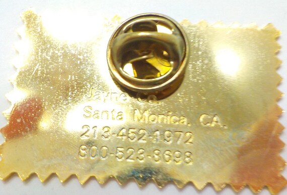 Vintage 1983 Santa Claus Postage Stamp Lapel Pin (843… - Gem