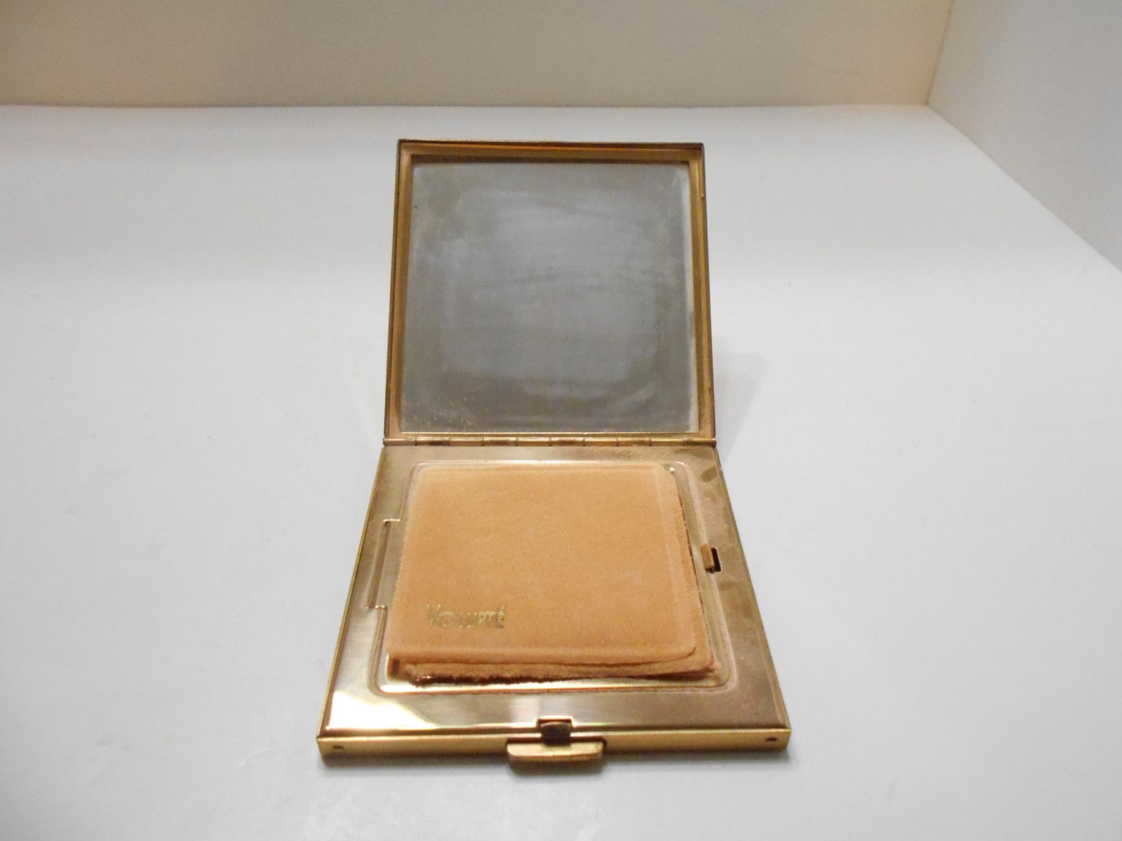 Vintage Volupte Compact 12 Tri-fold With Mirror Powder & | Etsy