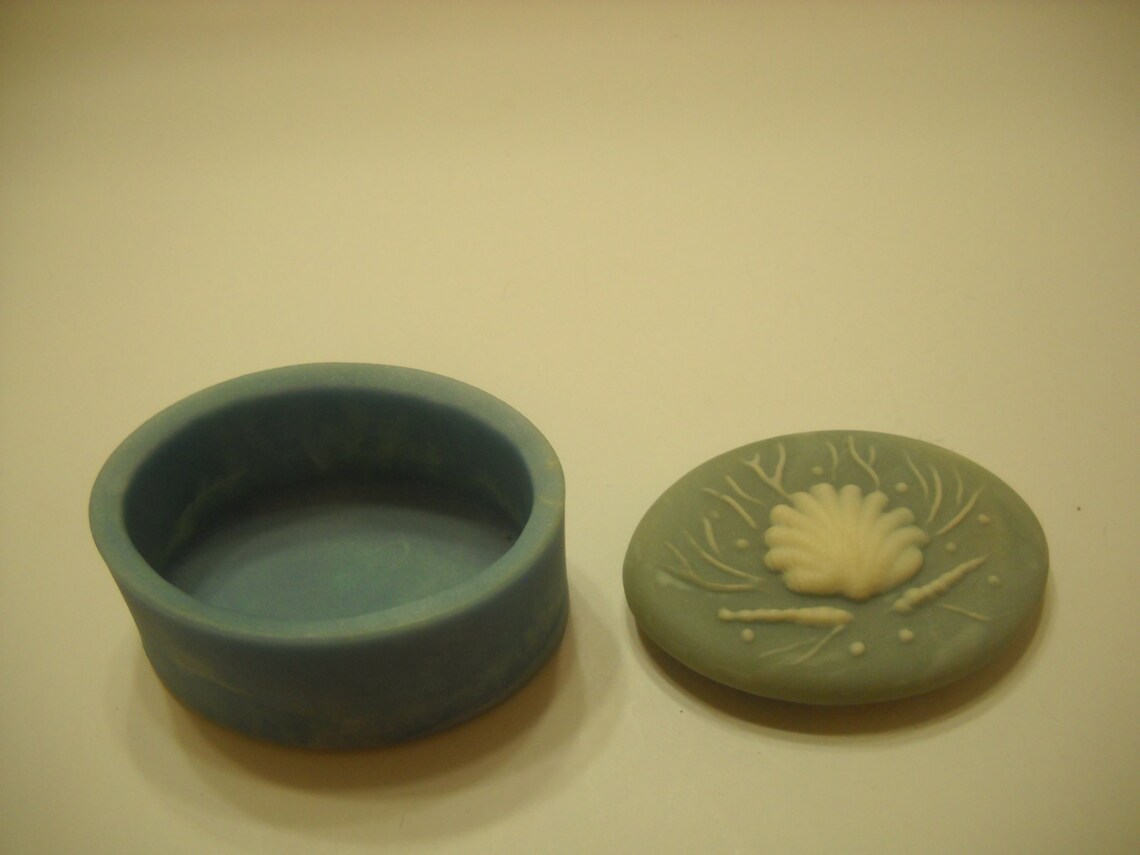 Vintage 1970s Light Blue Oval Incolay Trinket Box 15 Design | Etsy