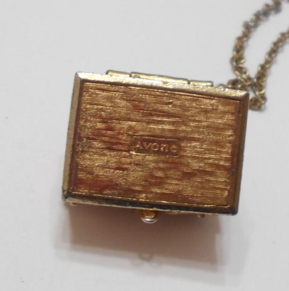 Vintage Avon Queen's Ransom Treasure Chest (3415) Pil… - Gem