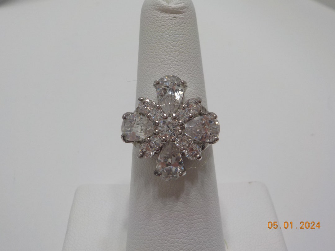 Vintage Avon RJ Teardrop Rhinestone Ring (8252) Size 6.5 - Etsy