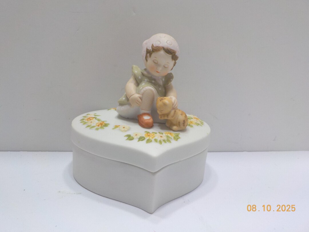 Vintage Designers Collection Keepsake--gretchen Figurine--love Talk ...