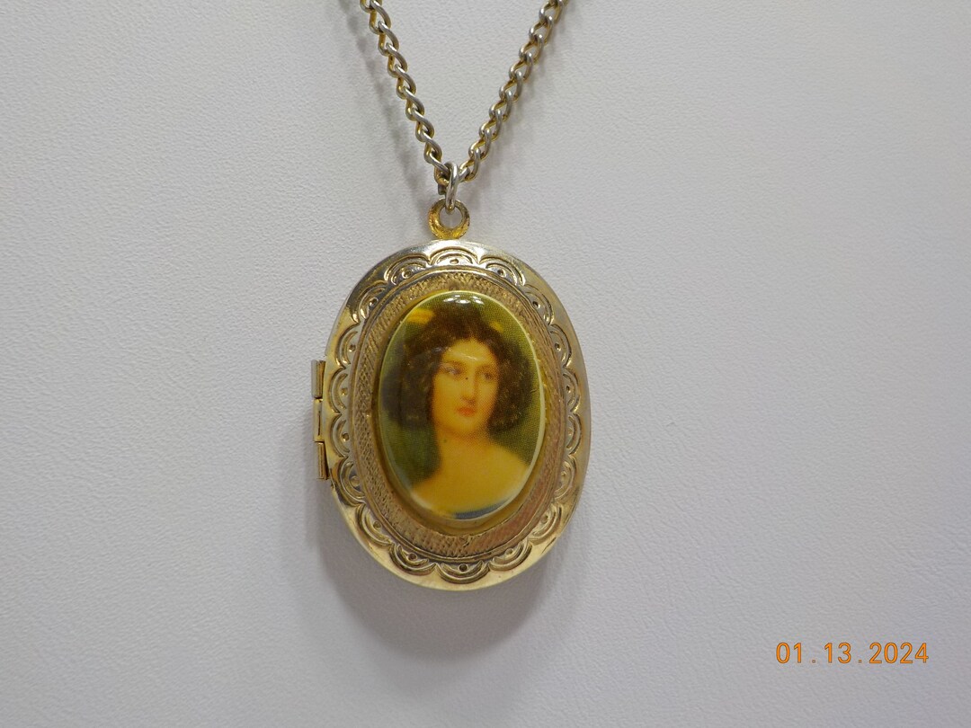 Vintage Cameo Locket Pendant Necklace (198) 18" Chain - Etsy