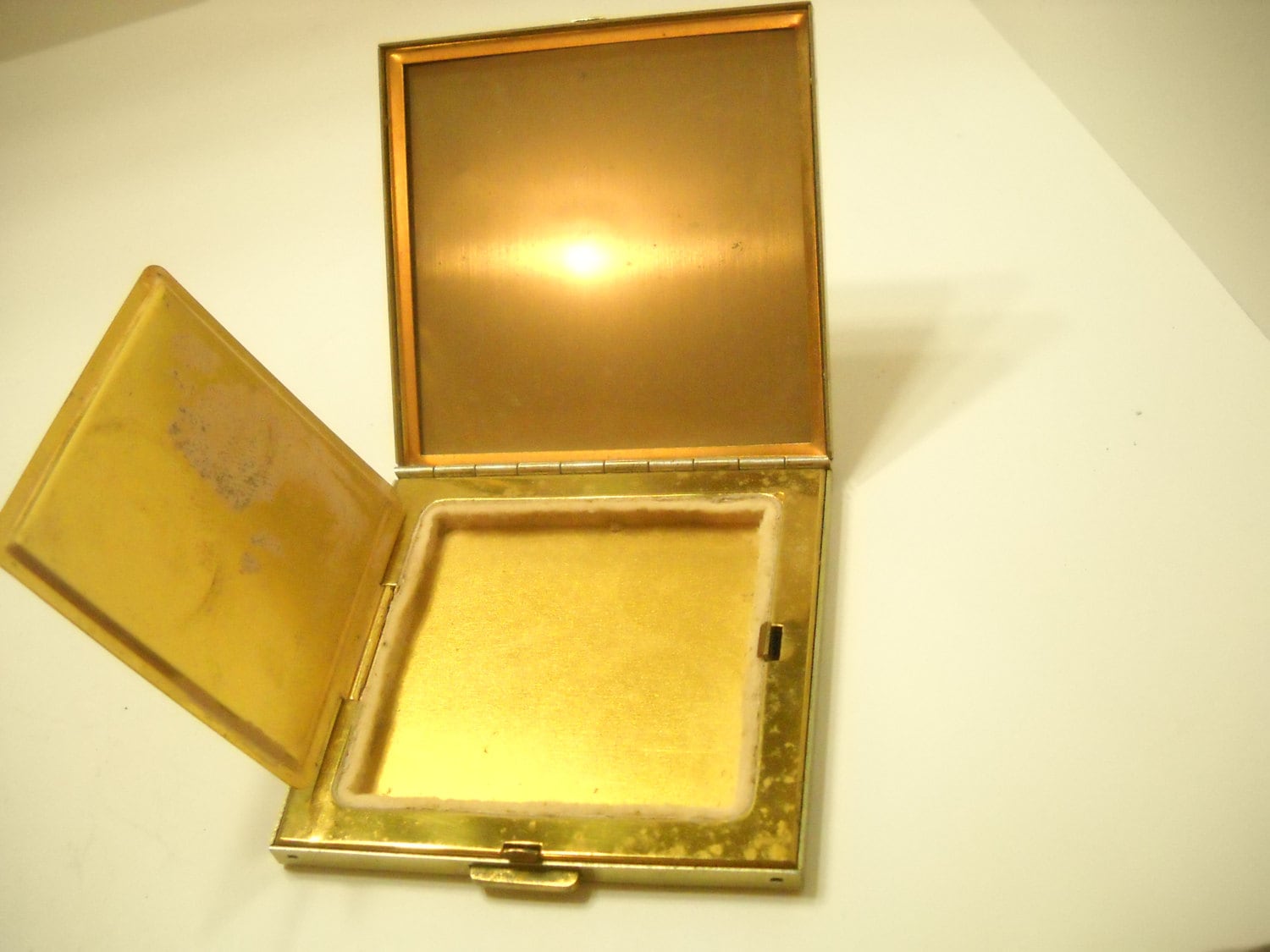 Vintage Volupte USA Hinged Compact 2768 Great for Collectors - Etsy