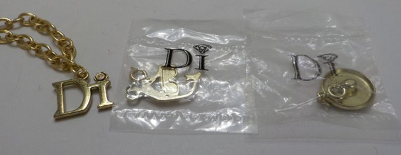 Vintage DI (Diamonds International) Charm Bracelet (8… - Gem