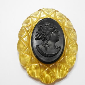 Vintage Large Lucite & Bakelite Cameo Brooch (9681) - Etsy