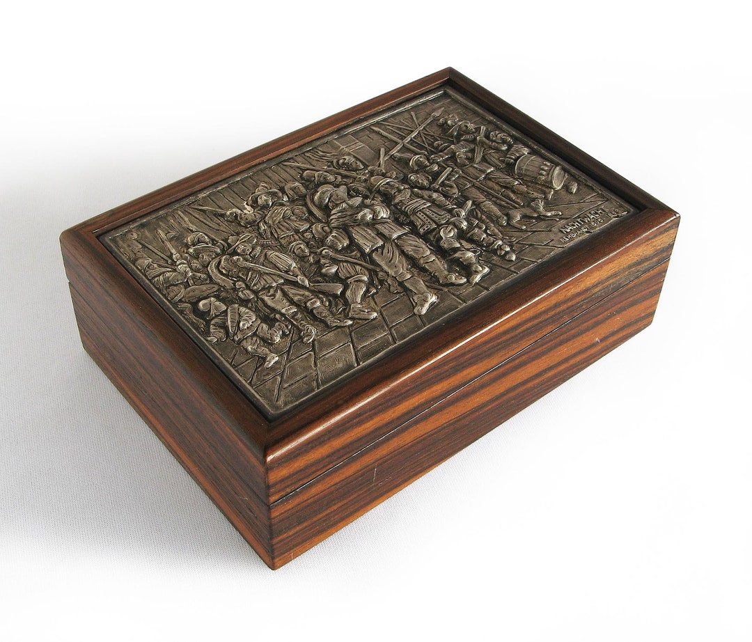 Vintage Rembrandt Night Watch Wooden Box – Repoussé Silverplate Lid - Etsy